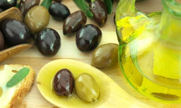 Wellhealthorganic.com: 11 Health Benefits And Side Effects Of Olives ...